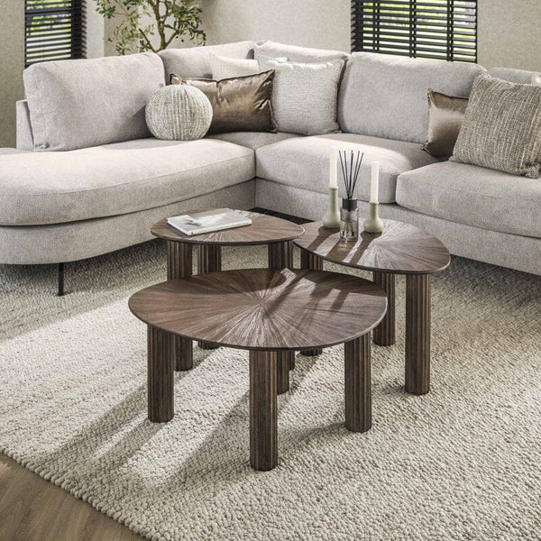 Tables basses triangle en teck design sculpté - lyadesign